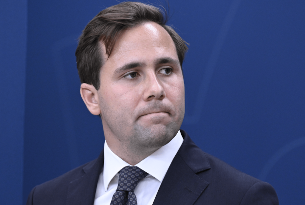 Vem är Benjamin Dousa?